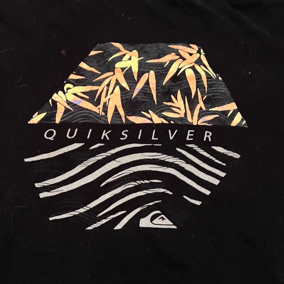 Quiksilver | Shirts | Quicksilver Graphic Tshirt Mens M Black Floral ...